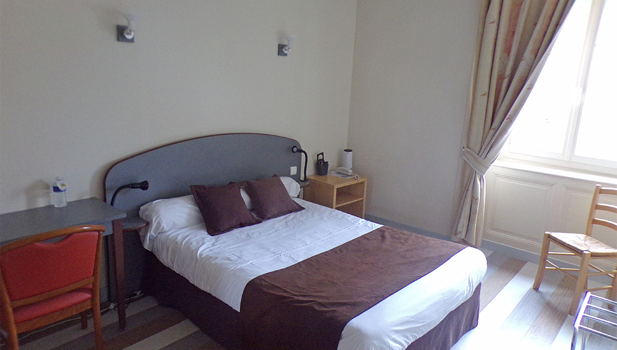 Hotel-restaurant in Rochechouart - Hôtel de France